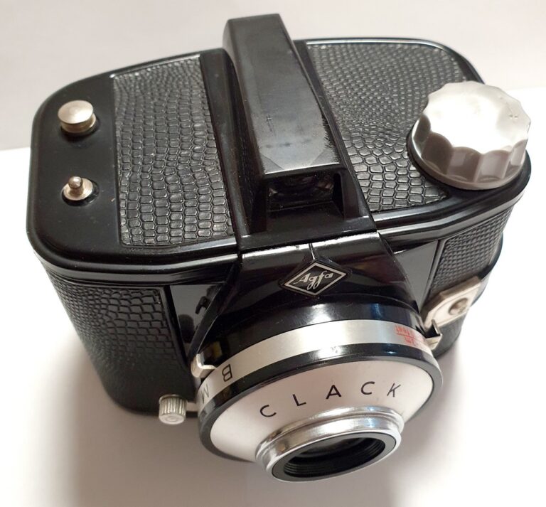 Agfa Clack - the bulky one - Julian Tanase